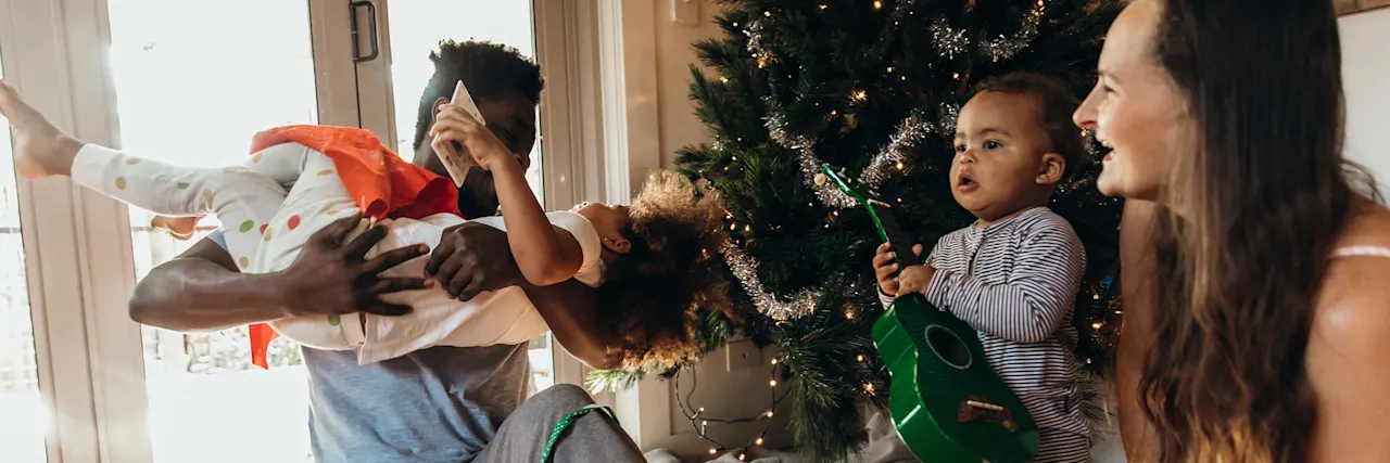 How to reduce holiday financial stress | Ally How to reduce holiday financial stress | Ally